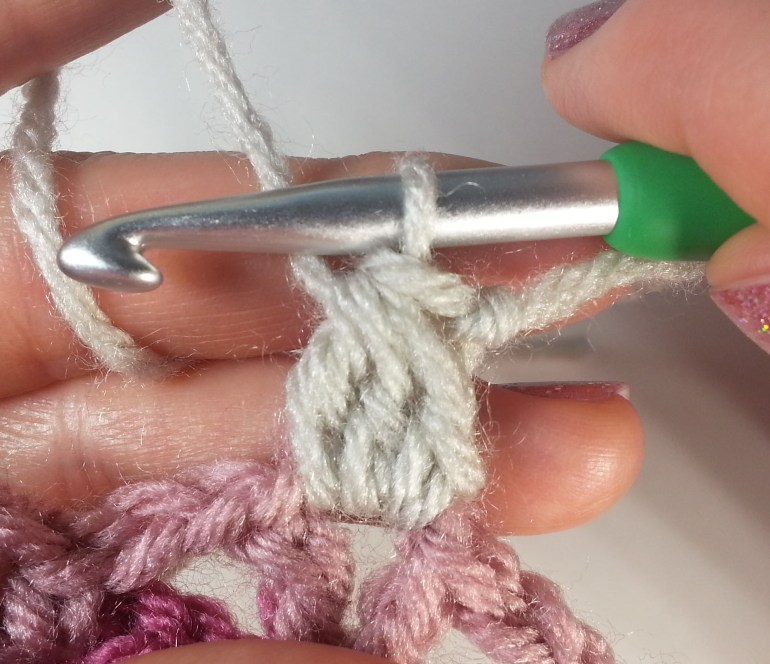 Working the Standing DC Stitch – Mamas2Hands