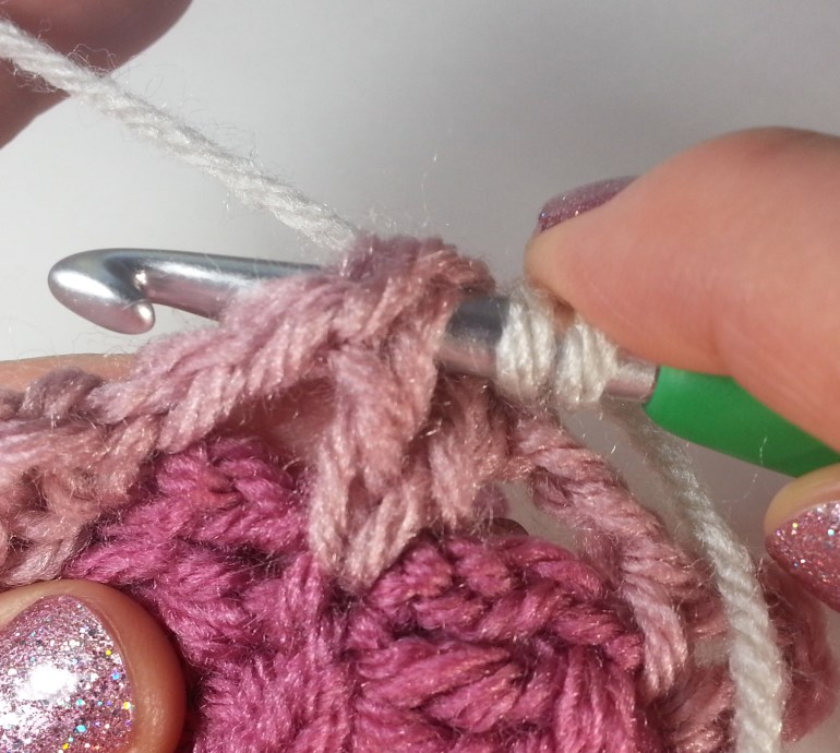 Working the Standing DC Stitch – Mamas2Hands