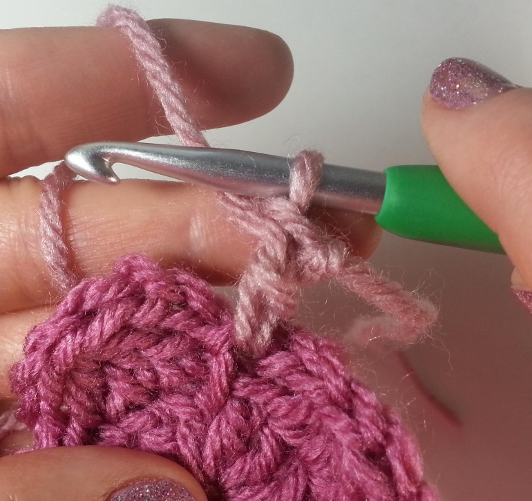 Working the Standing DC Stitch – Mamas2Hands